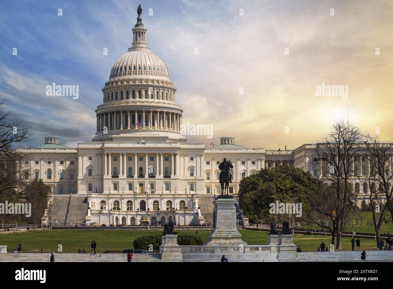 The United States Capitol building at sunset Stock Photo - Alamy
