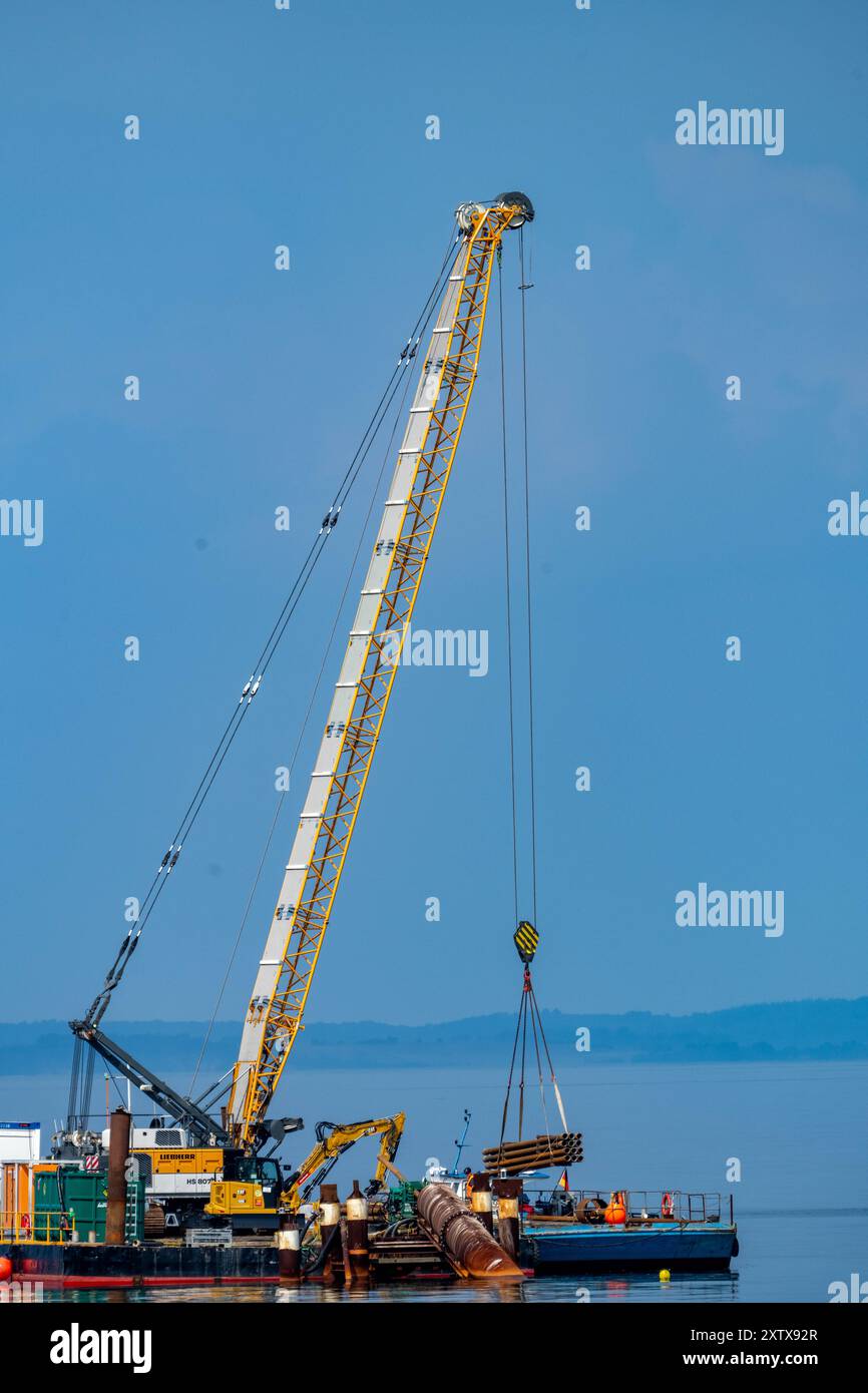 Vierow, Germany. 15th Aug, 2024. Construction work is being carried out ...