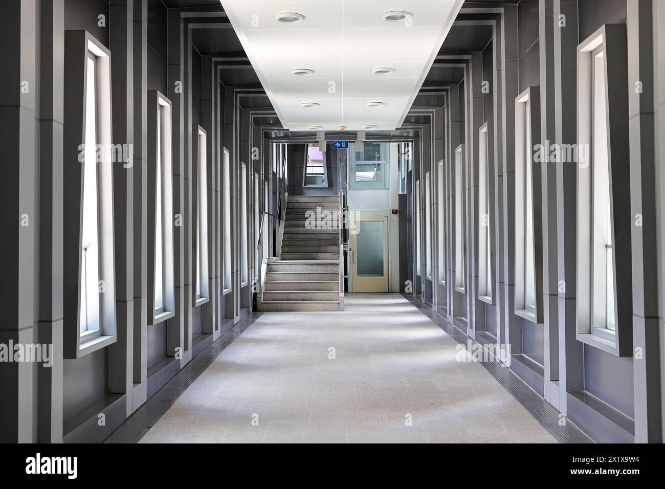 Pathway disabled access hi-res stock photography and images - Alamy