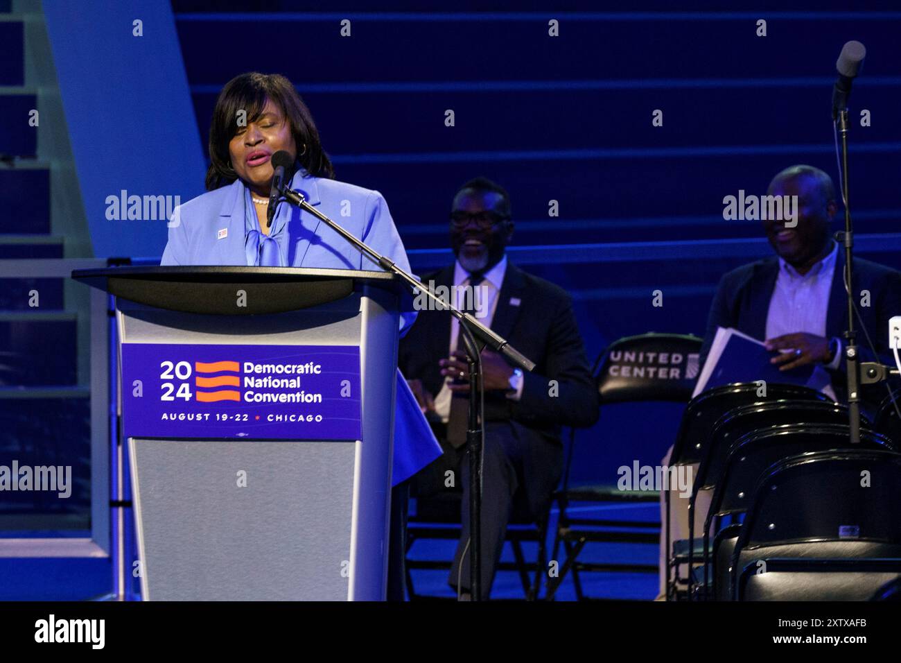 Minyon hi-res stock photography and images - Alamy