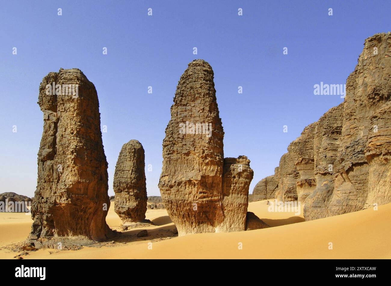 Desert landscape, Tin Akascheker, Algeria, rock formations, Algeria ...