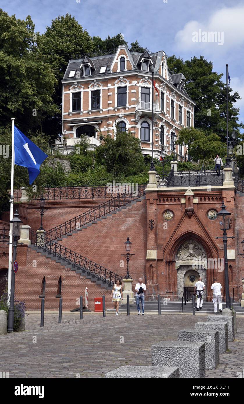 City buildin hi-res stock photography and images - Alamy