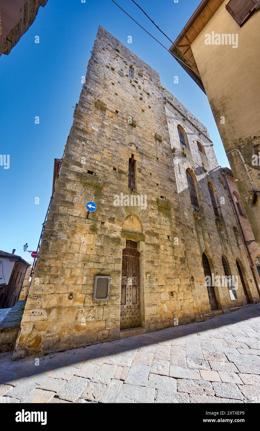 Tower-house Toscano, Casa-torre Toscano, Volterra, Tuscany, Italy Stock ...