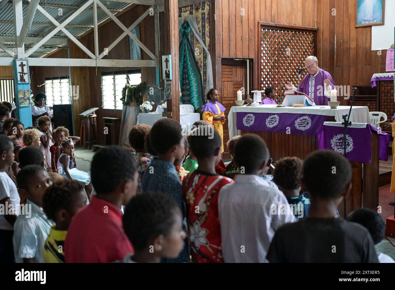 PAPUA NEW GUINEA, Madang, village Riwo, mass in catholic church, SVD ...