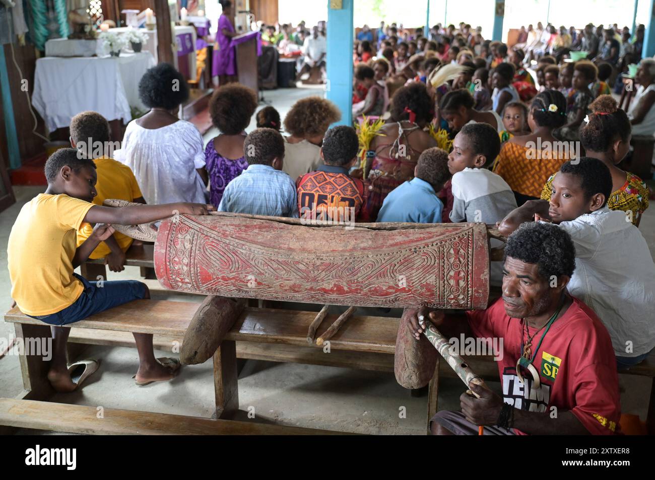 Papua trommel hi-res stock photography and images - Alamy