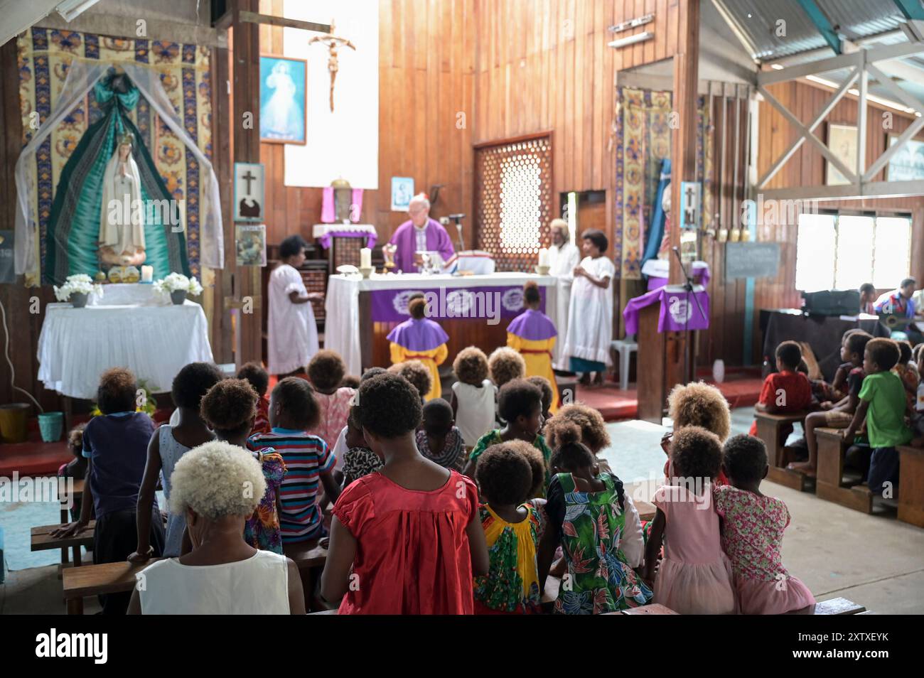 PAPUA NEW GUINEA, Madang, village Riwo, mass in catholic church, SVD ...