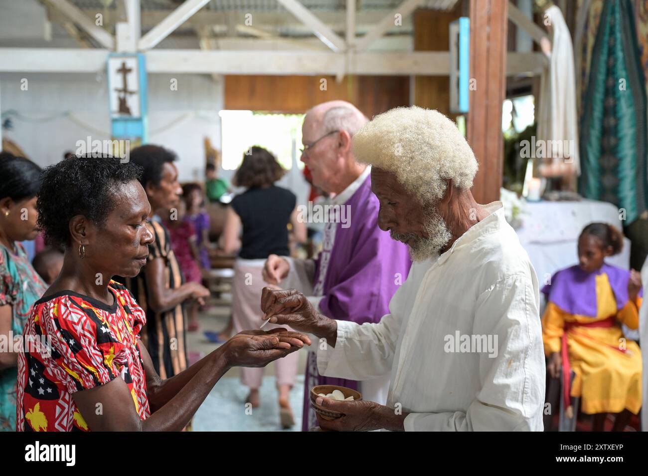 PAPUA NEW GUINEA, Madang, village Riwo, mass in catholic church, SVD ...