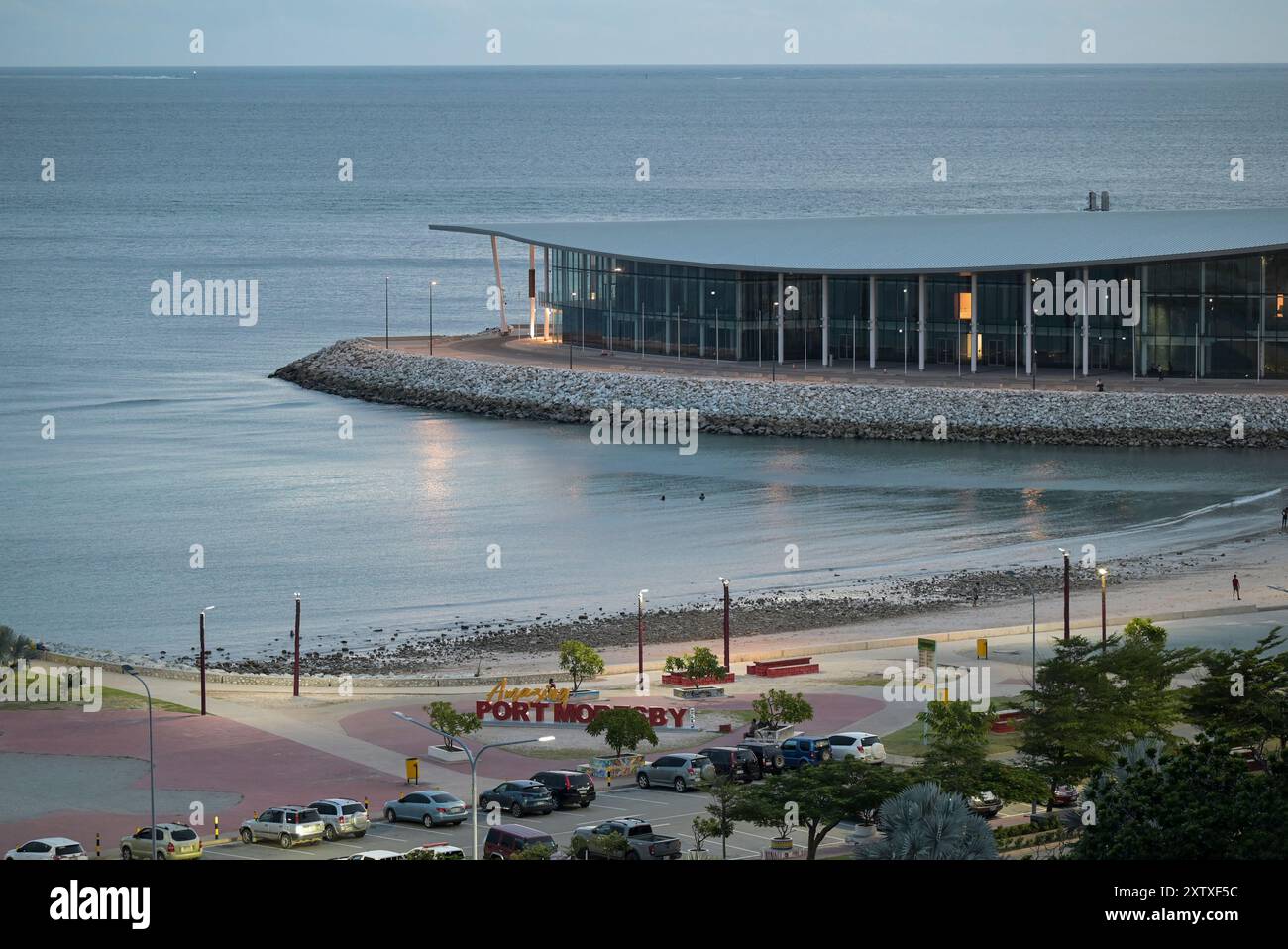 PAPUA NEW GUINEA, Port Moresby, city center, congress center Apec House ...
