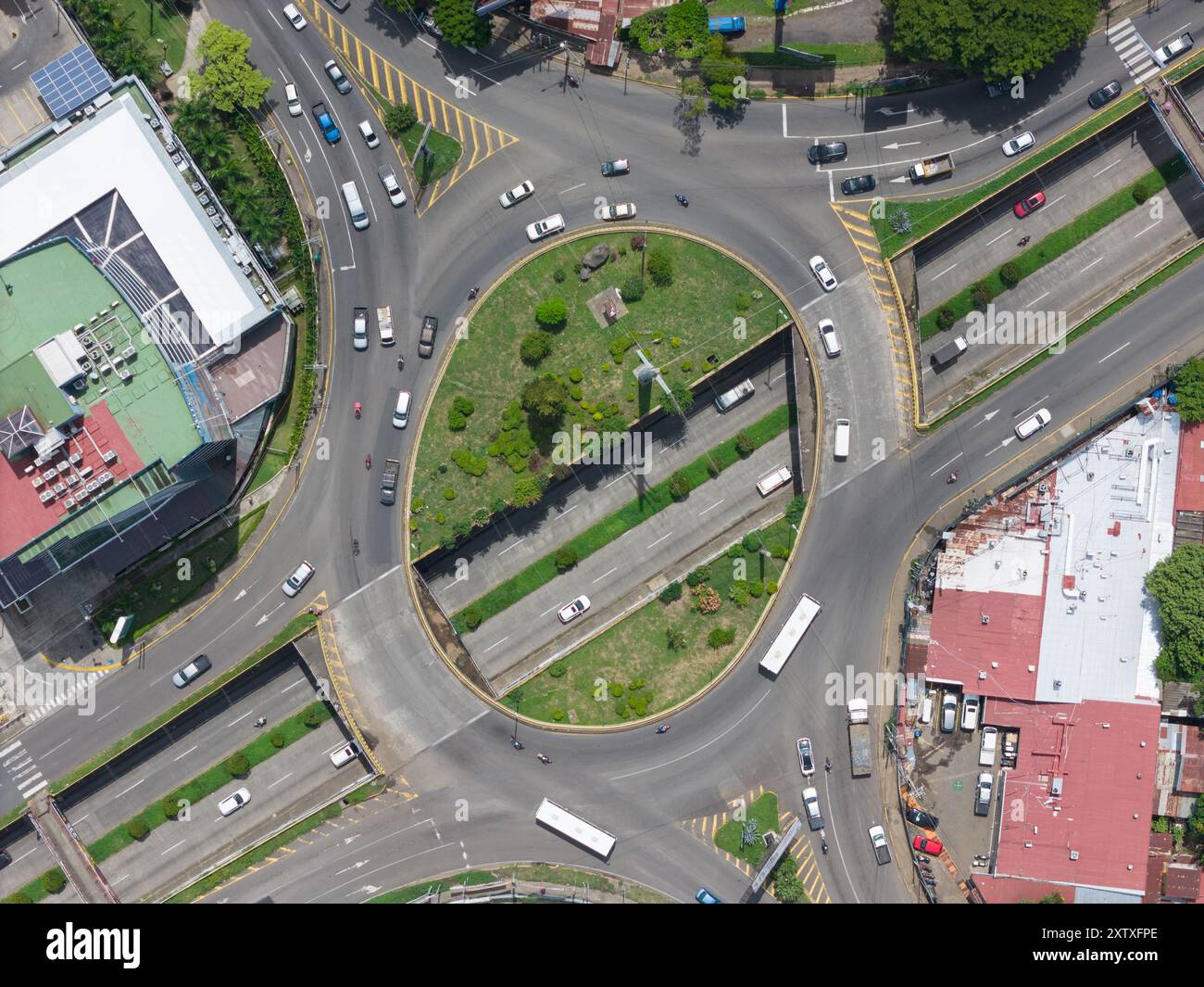 Two lane roundabout hi-res stock photography and images - Alamy