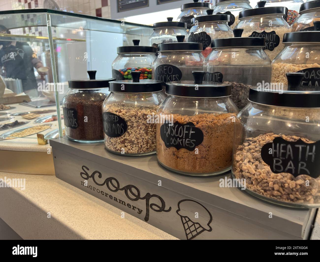 Ice cream mix ins hi-res stock photography and images - Alamy