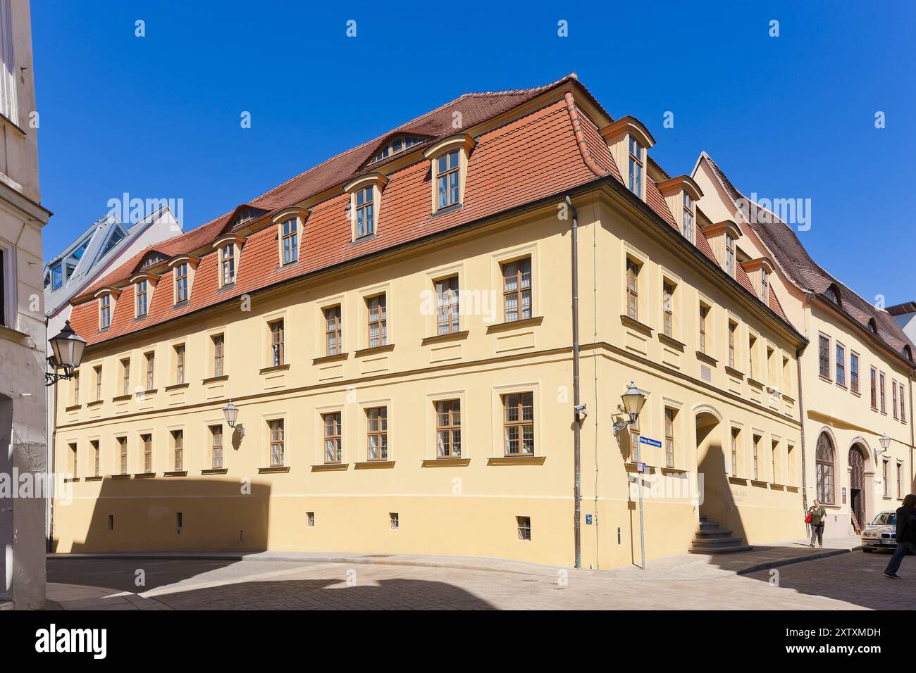 Construction hall hi-res stock photography and images - Alamy
