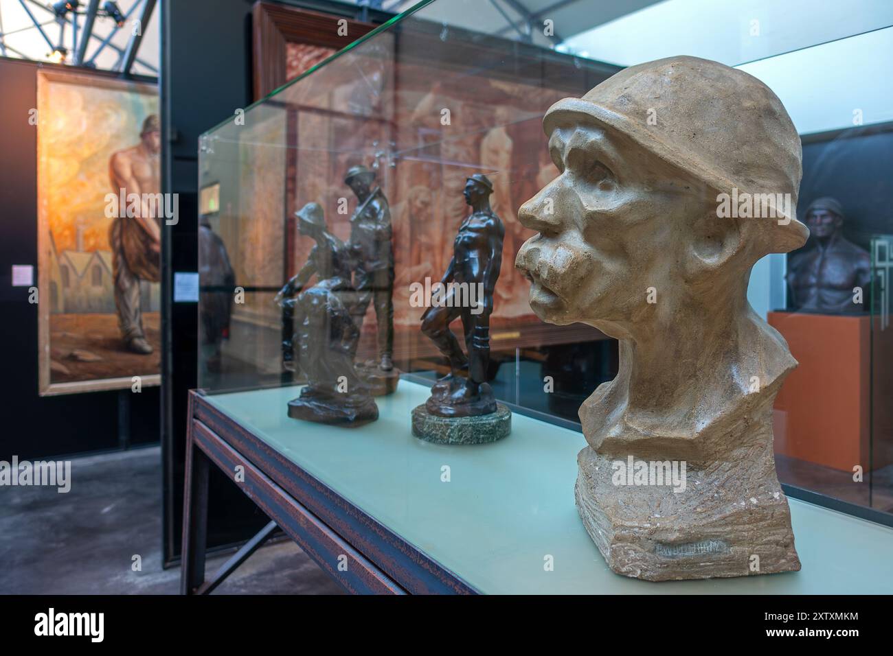 Historic building interior sculptures paintings hi-res stock ...