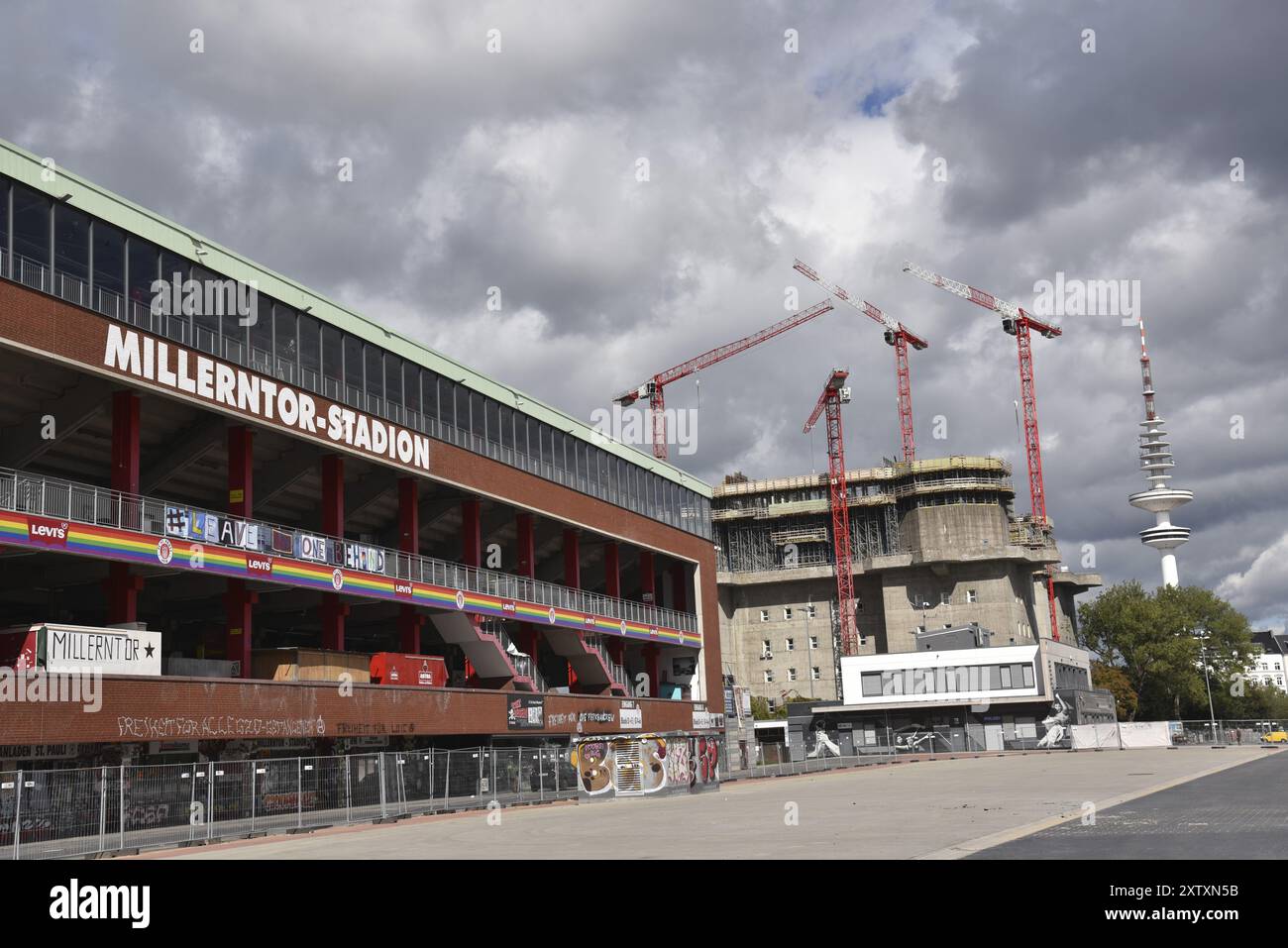 Millerntor stadium on the heiligengeistfeld hi-res stock photography ...