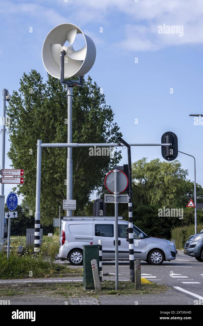 A mini wind power plant in the small Dutch town of Haarlemmermeer ...
