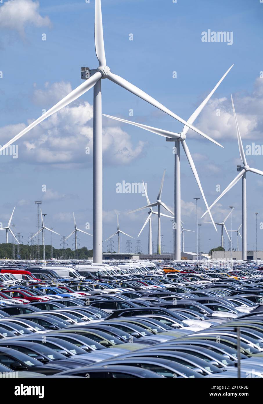 Stored vehicle hi-res stock photography and images - Alamy