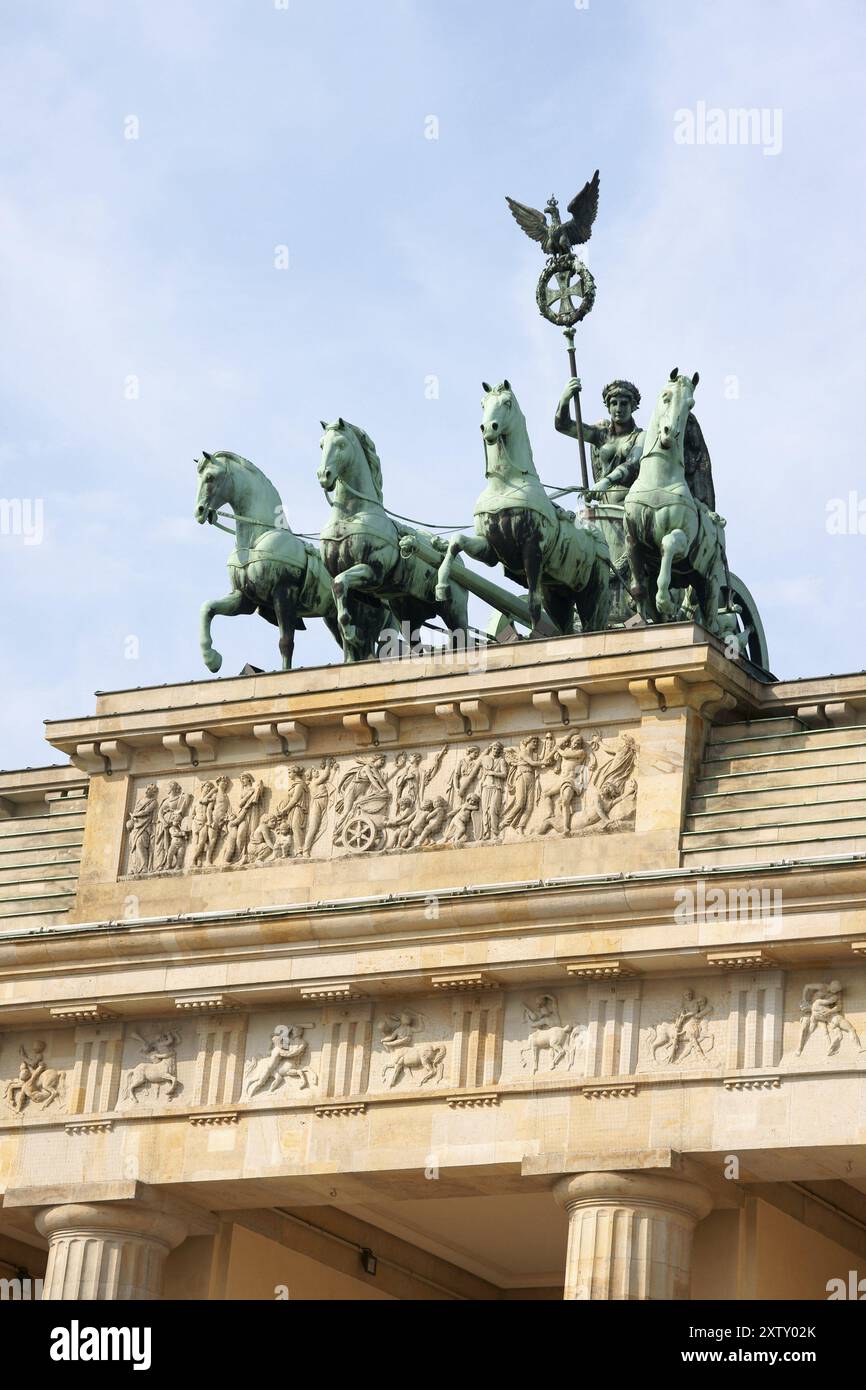 Berlin brandenburg gate 1945 hi-res stock photography and images - Alamy