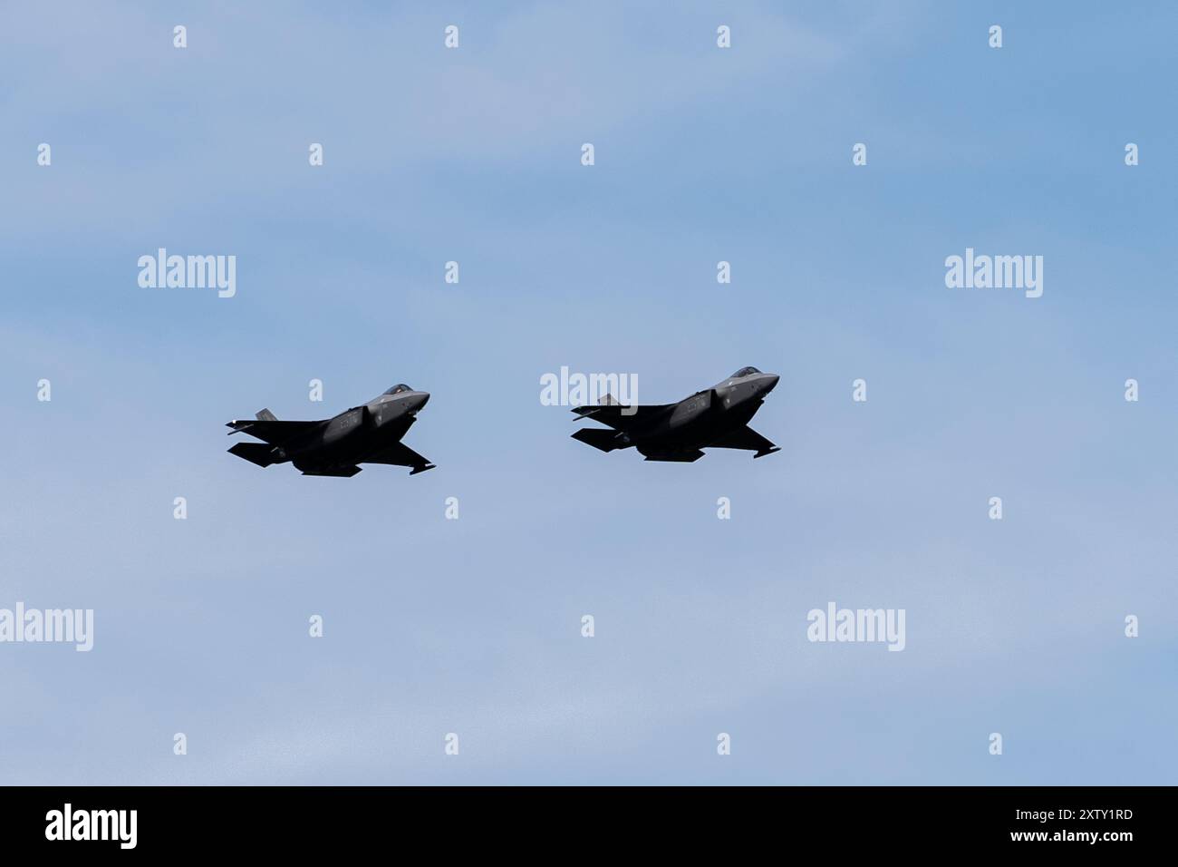Present day military vehicles hi-res stock photography and images - Alamy