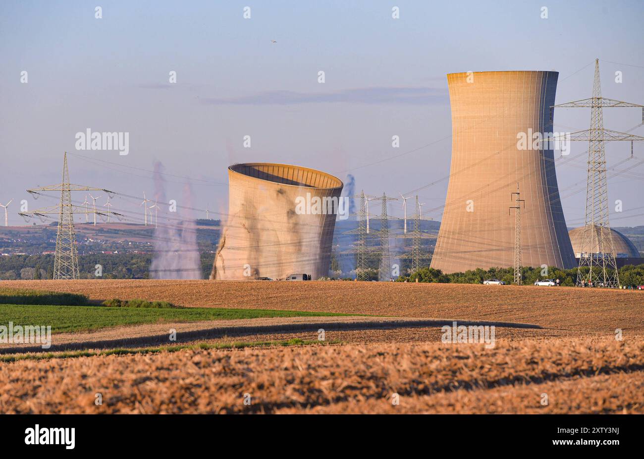 16.08.2024, xblx, AKW Grafenrheinfeld, Sprengung der Kühltürme, emwirt ...