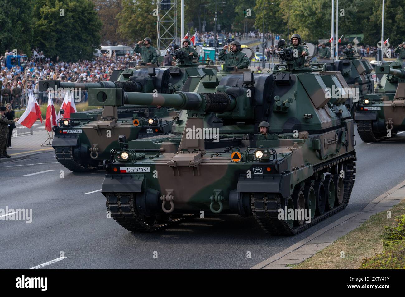 Self propelled gun howitzers hi-res stock photography and images - Alamy