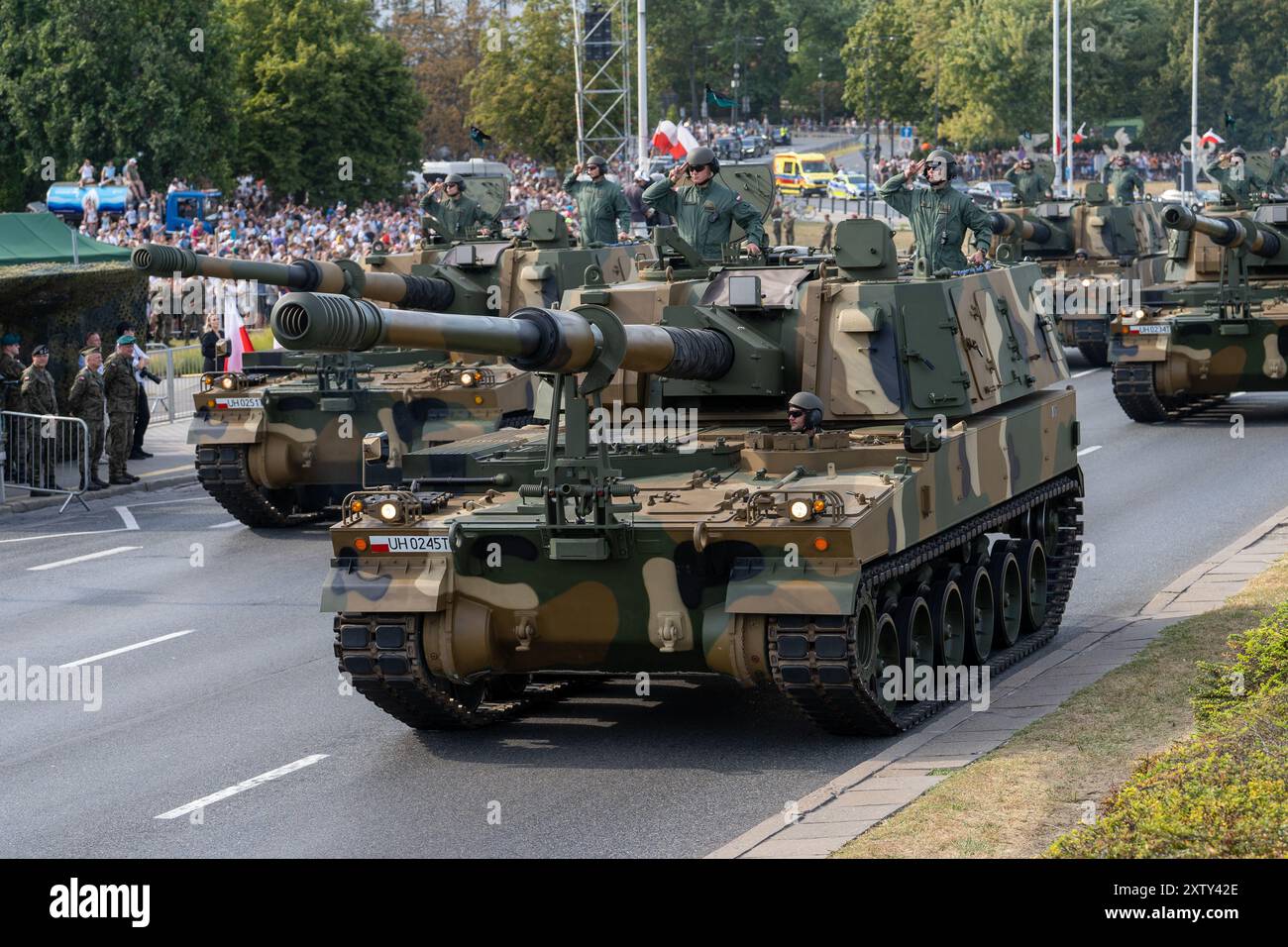 Warsaw, Poland. 15th Aug, 2024. Polish servicemen present Korean K9 ...