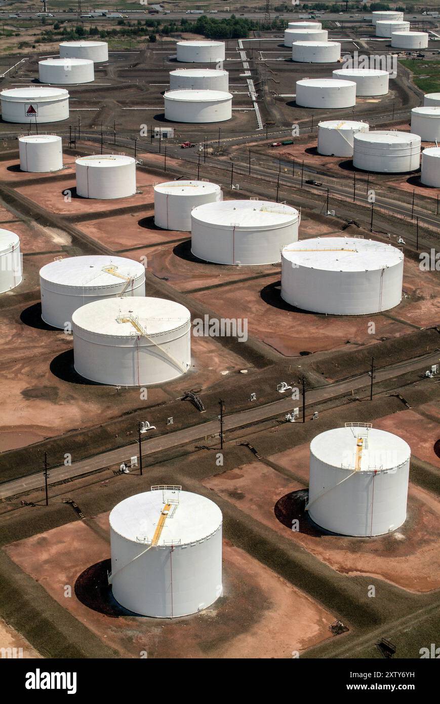 Oil storage tank farm hi-res stock photography and images - Alamy
