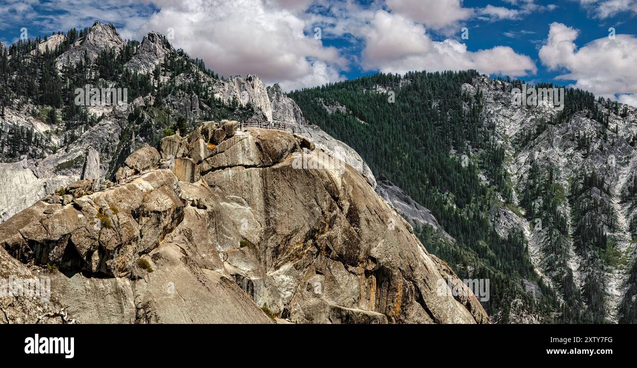 Moro Rock - Sequoia National Park Stock Photo - Alamy
