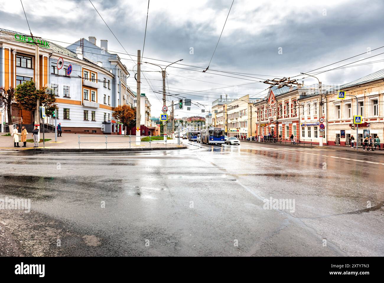 Intersection in residential area hi-res stock photography and images ...