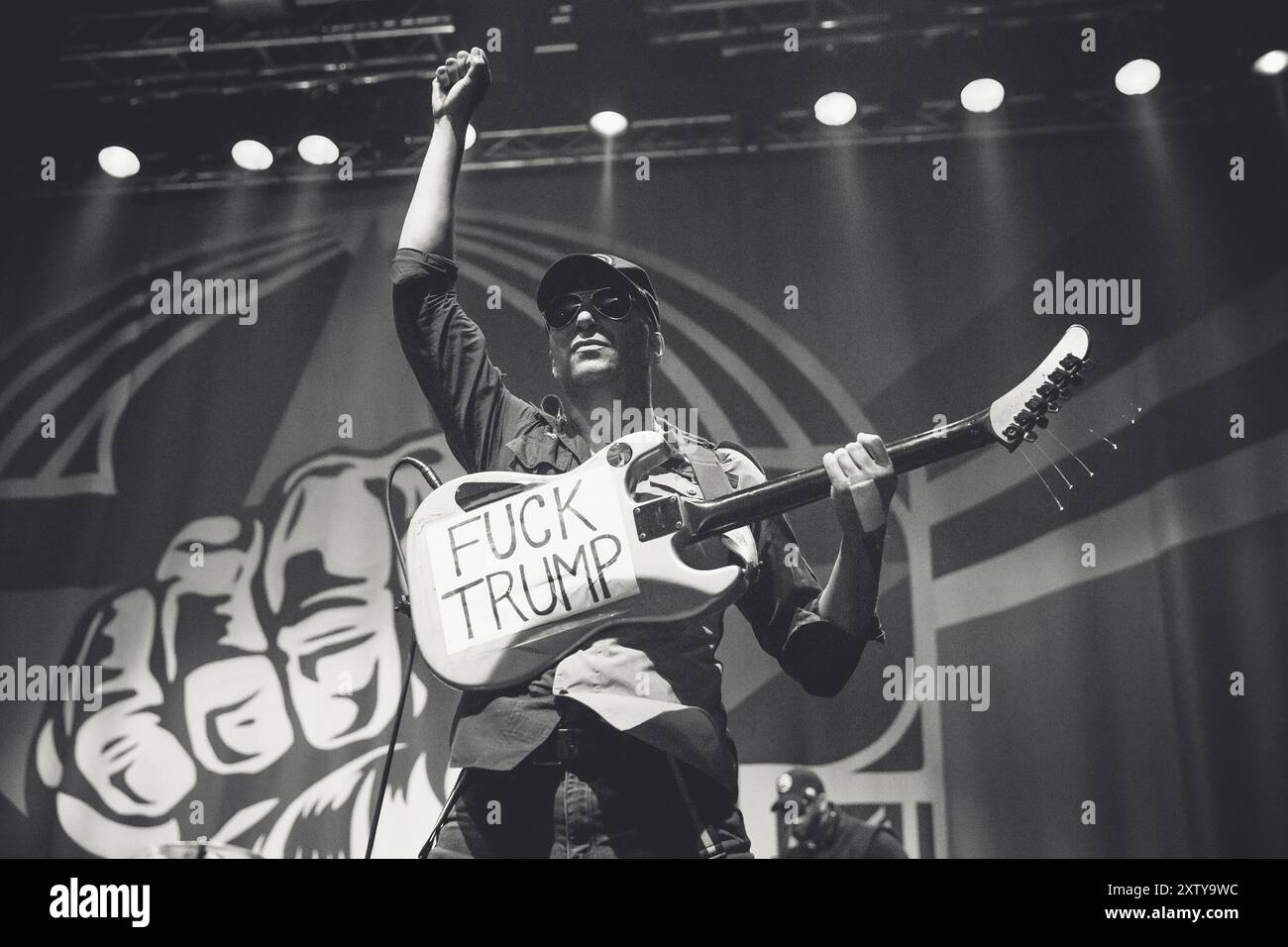 Tom Morello performing live on stage Stock Photo - Alamy