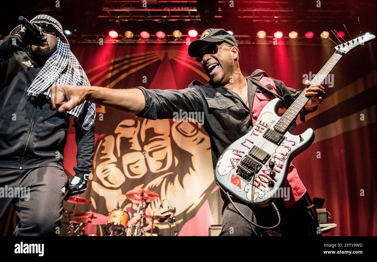 Tom Morello performing live on stage Stock Photo - Alamy