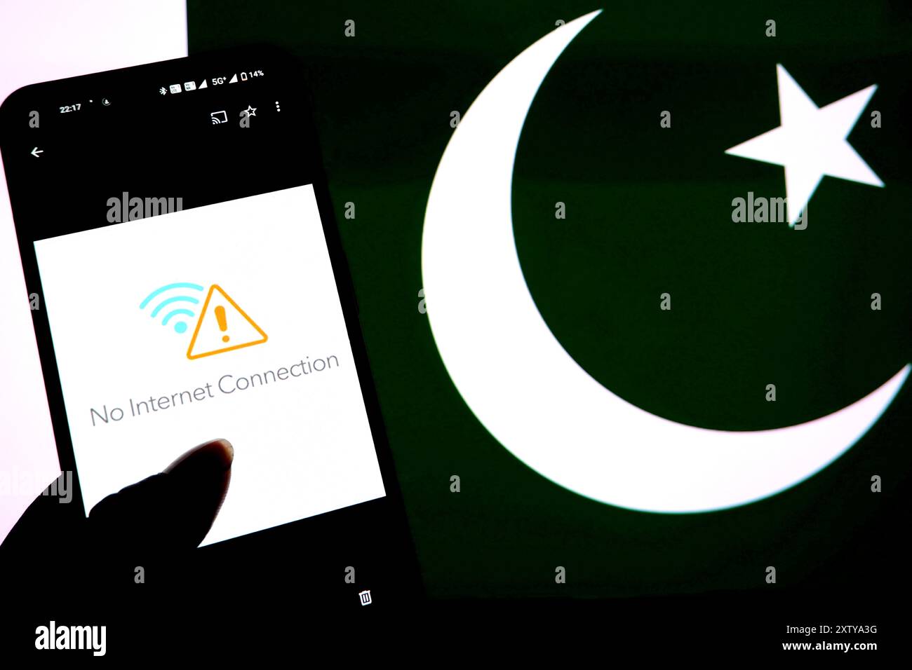 Internet connection in pakistan hi-res stock photography and images - Alamy