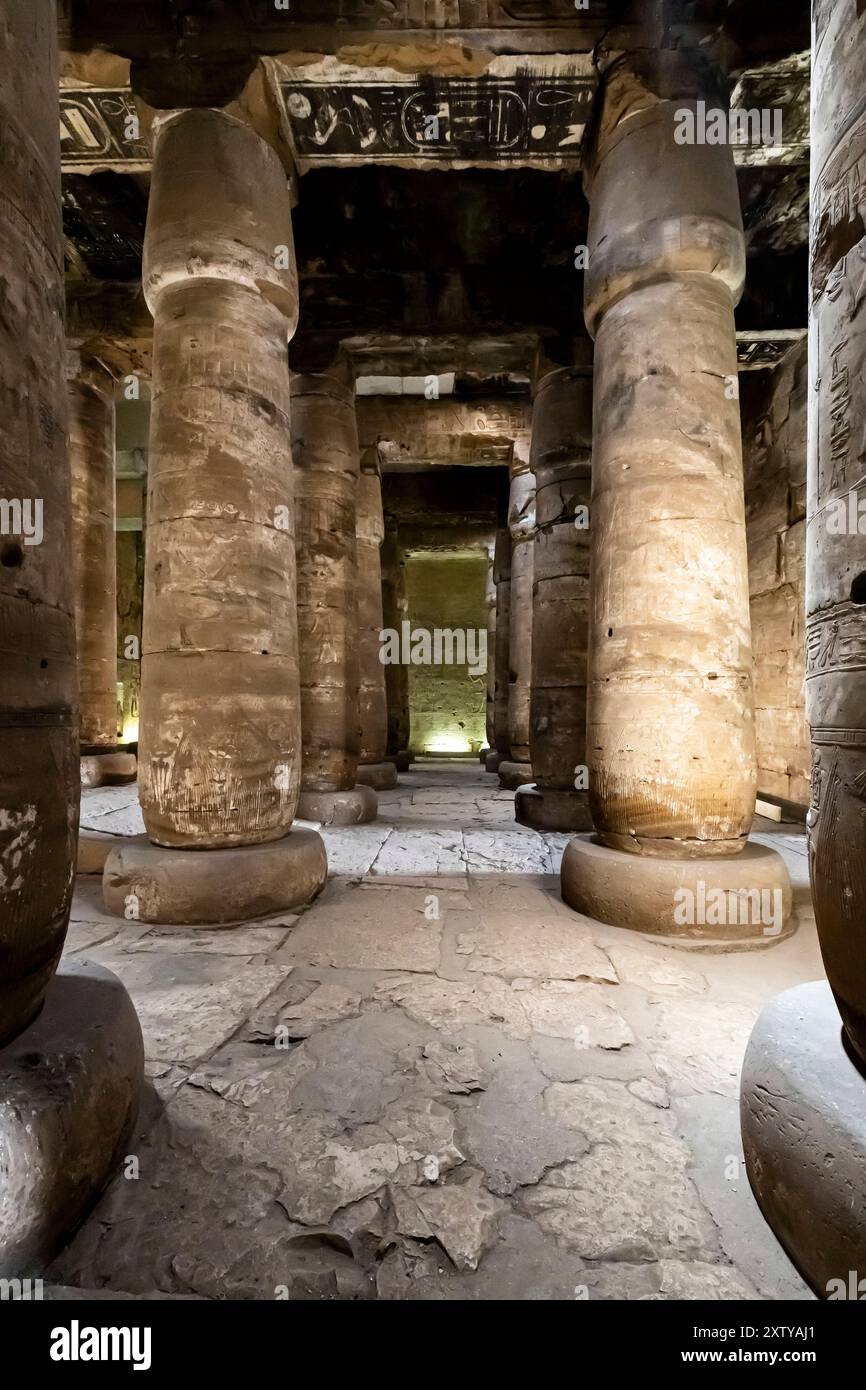 Temple of Abydos, temple of Seti I, Hypostyle hall with relief, west ...