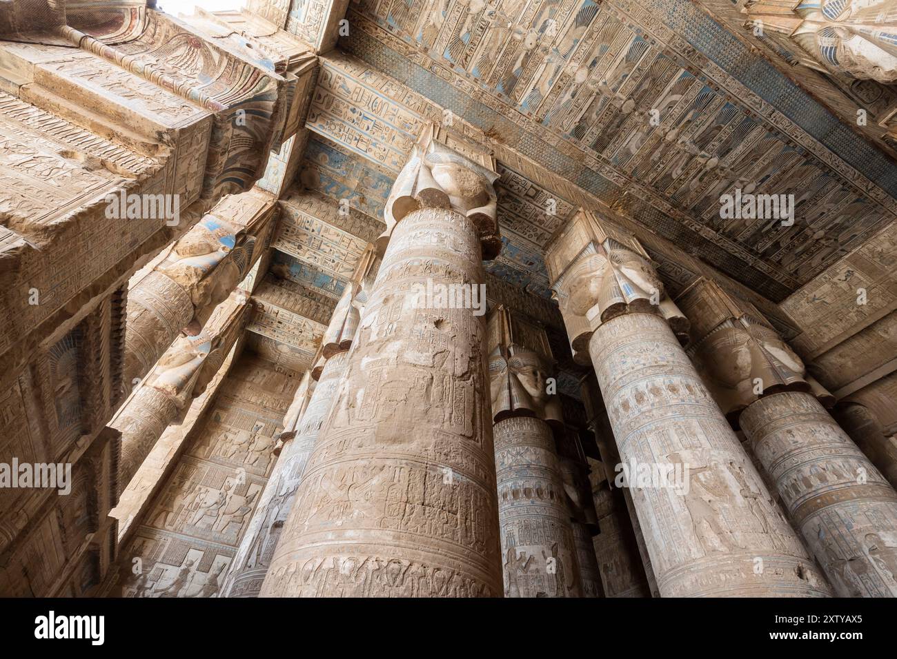 Temples vestibule hi-res stock photography and images - Alamy