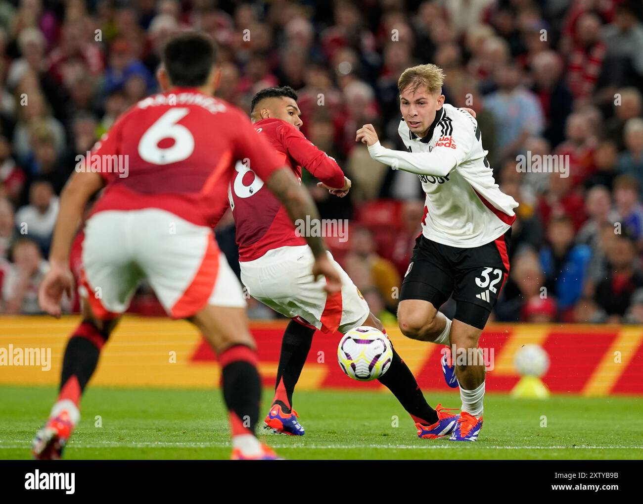 Emile smith rowe old trafford hi-res stock photography and images - Alamy