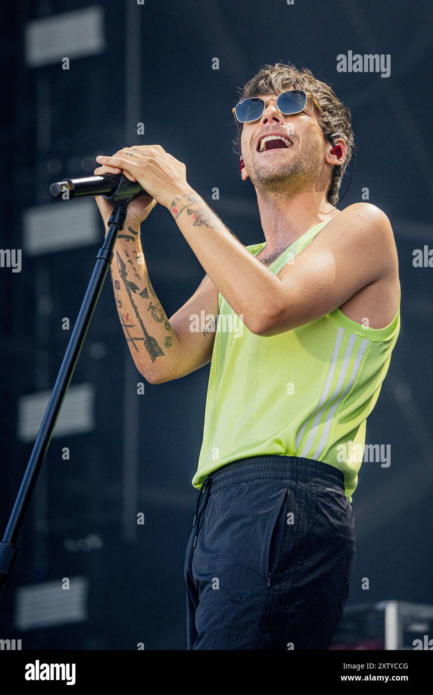Louis tomlinson primo piano hi-res stock photography and images - Alamy