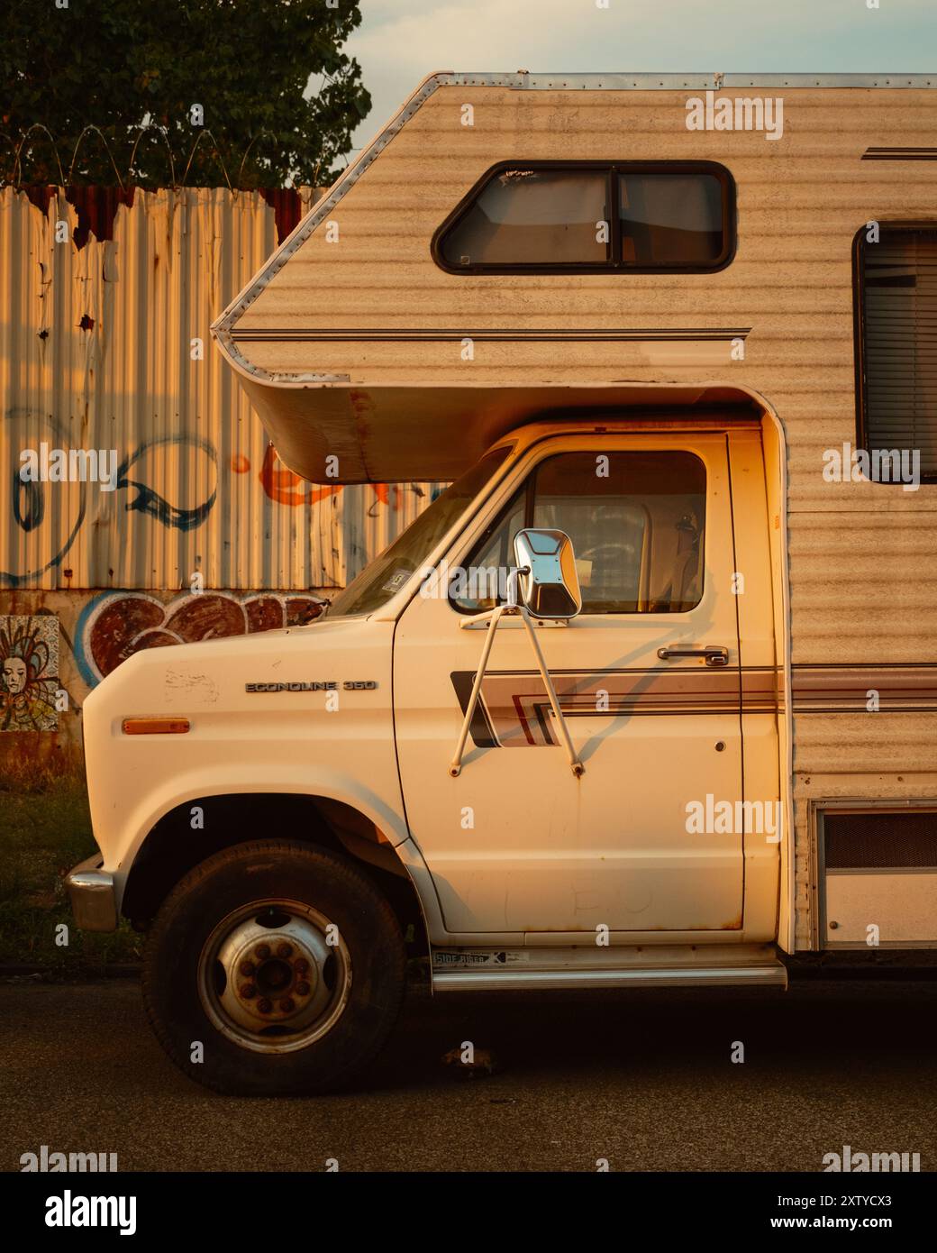 Camper van new york hi-res stock photography and images - Alamy