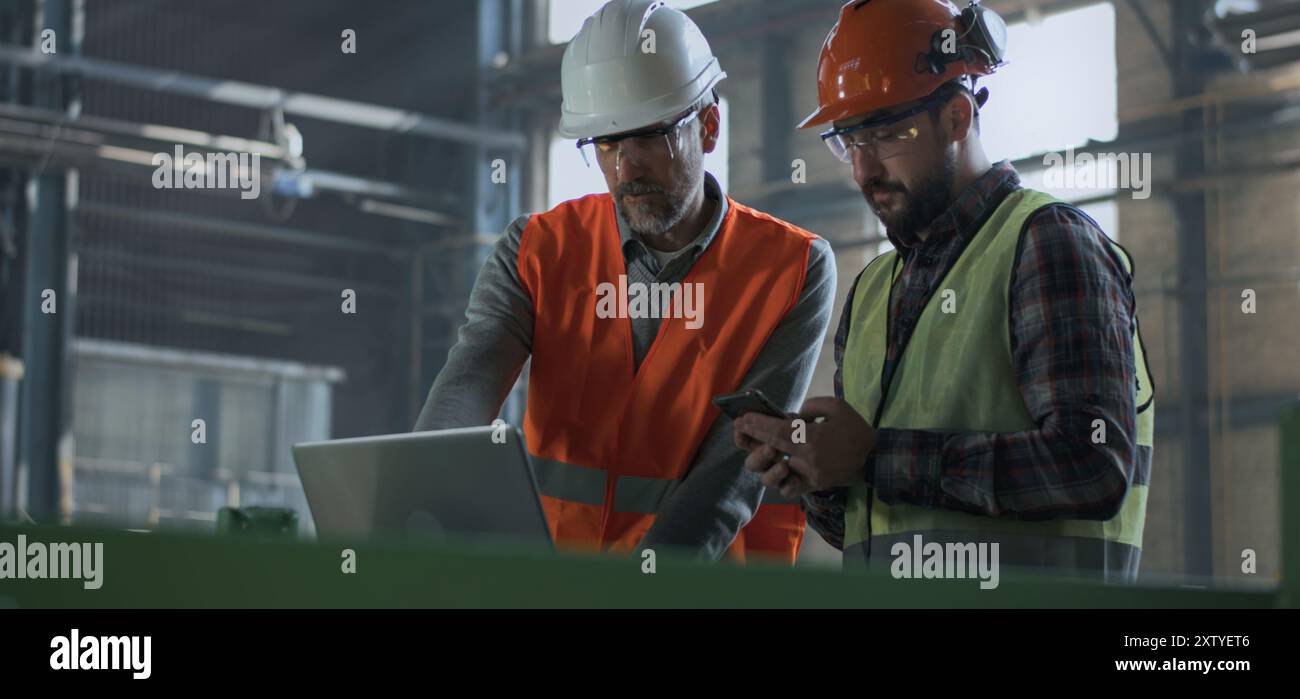 Close up dolly shot mature hi-res stock photography and images - Alamy