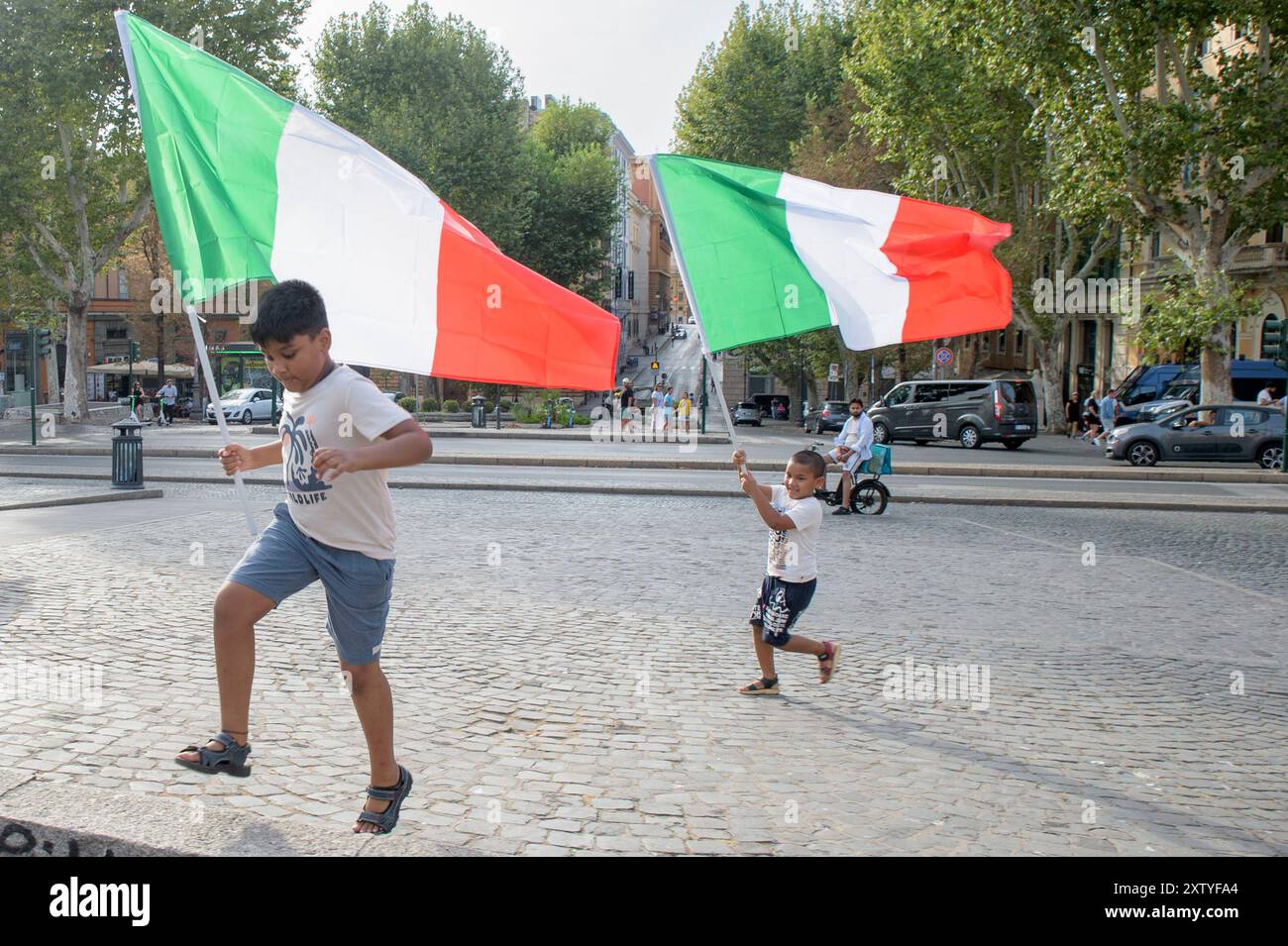Bangladeshi immigrants in italy hi-res stock photography and images - Alamy