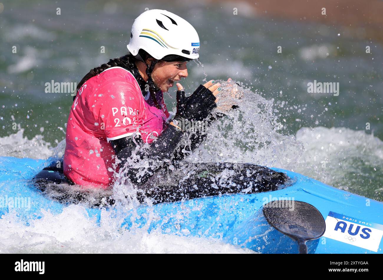 PARIS, FRANCE - AUGUST 05: Noemie Fox of Team Australia reacts after ...