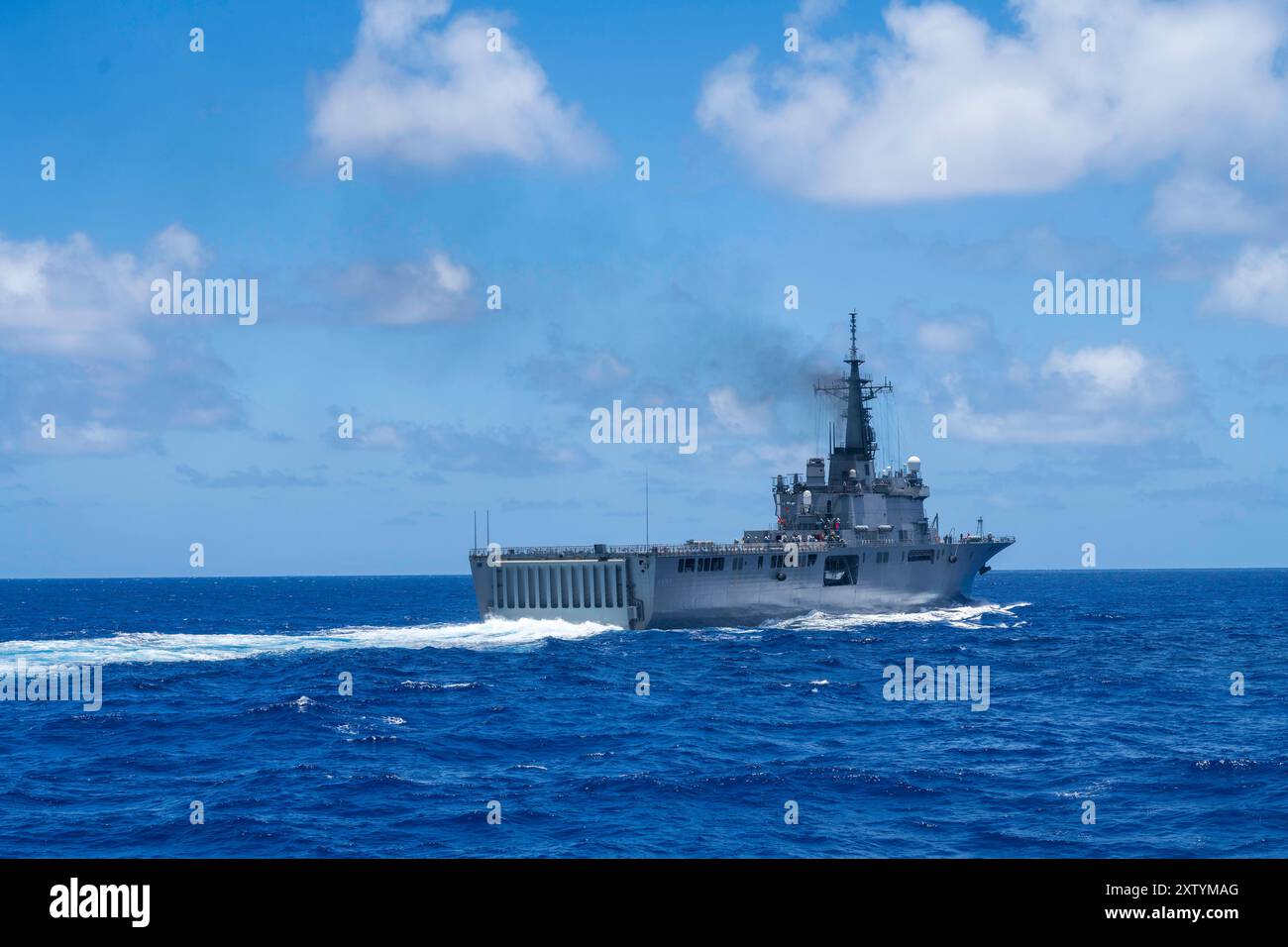 Japan Maritime Self-Defense Force Osumi-class amphibious transport dock ...