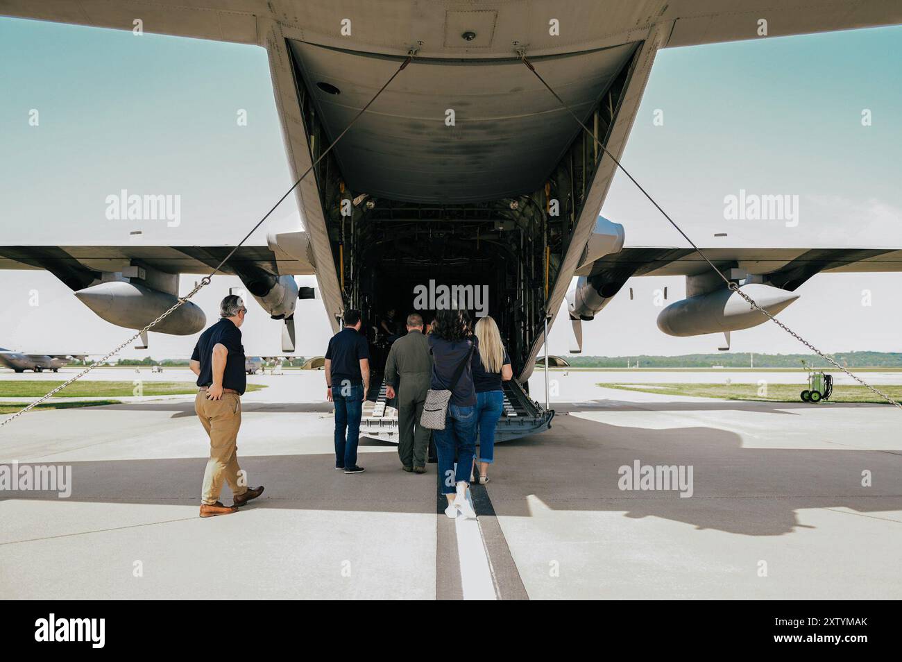 Base program hi-res stock photography and images - Alamy