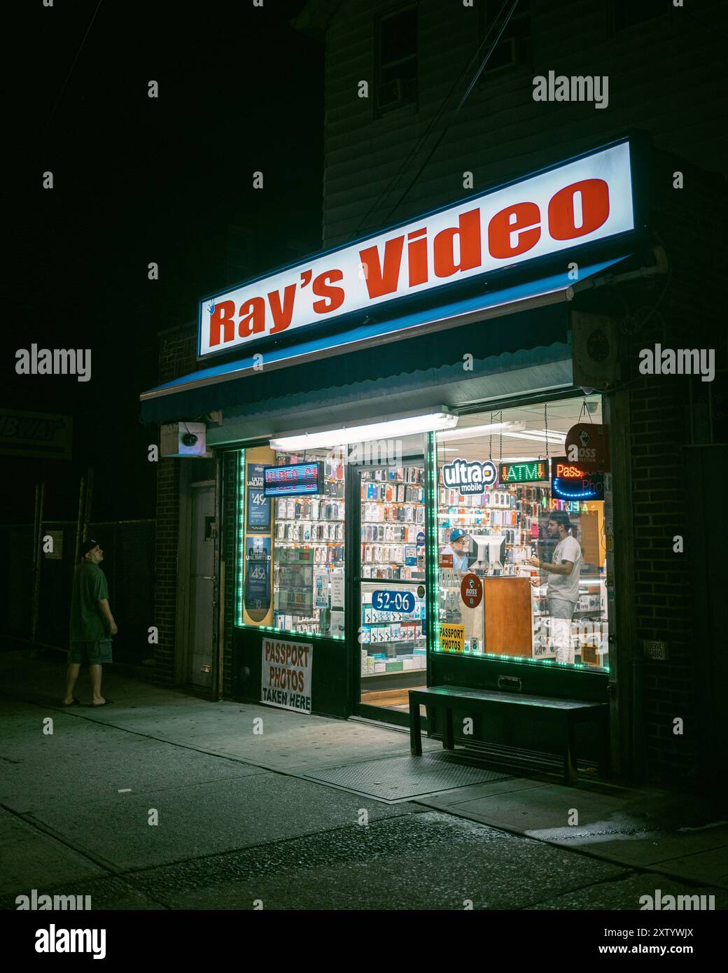 Rays video hi-res stock photography and images - Alamy