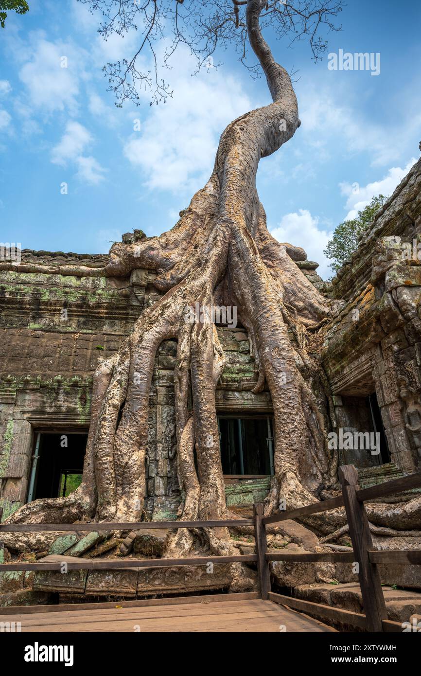 Temples of the khmer empire hi-res stock photography and images - Alamy
