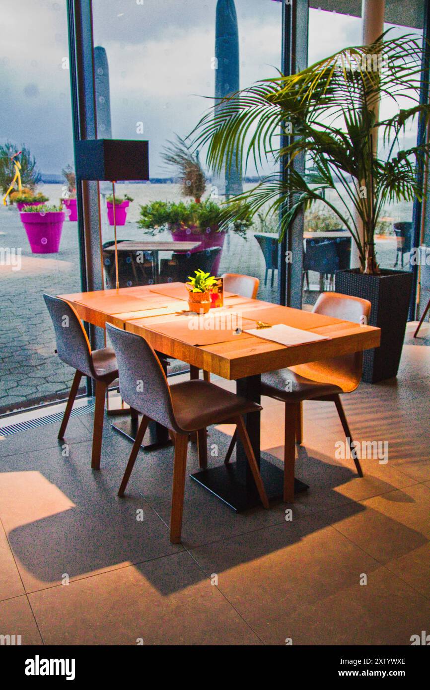 Table in a restaurant Stock Photo - Alamy