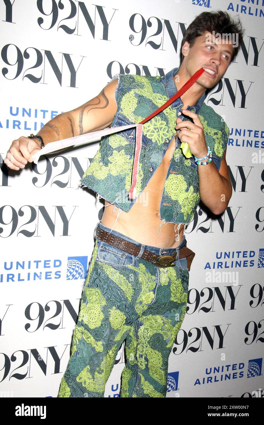 NEW YORK, NY - AUGUST 16: Rob Rausch at the Love Island USA Cast In ...