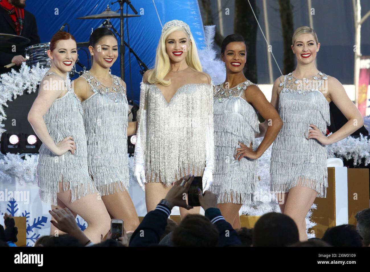 Gwen Stefani performs in Bryant Park in New York City Stock Photo - Alamy
