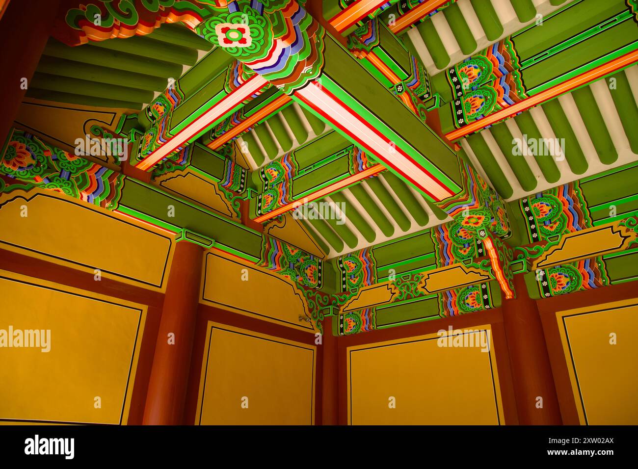 Painted ceiling beams hi-res stock photography and images - Alamy