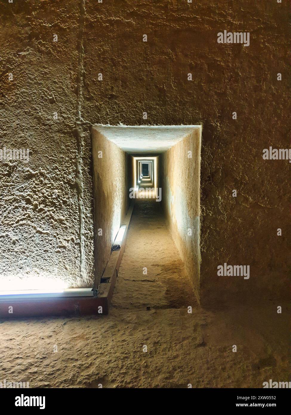 Great Pyramid of Khafre - Clean cut tunnels and passageway inside the ...