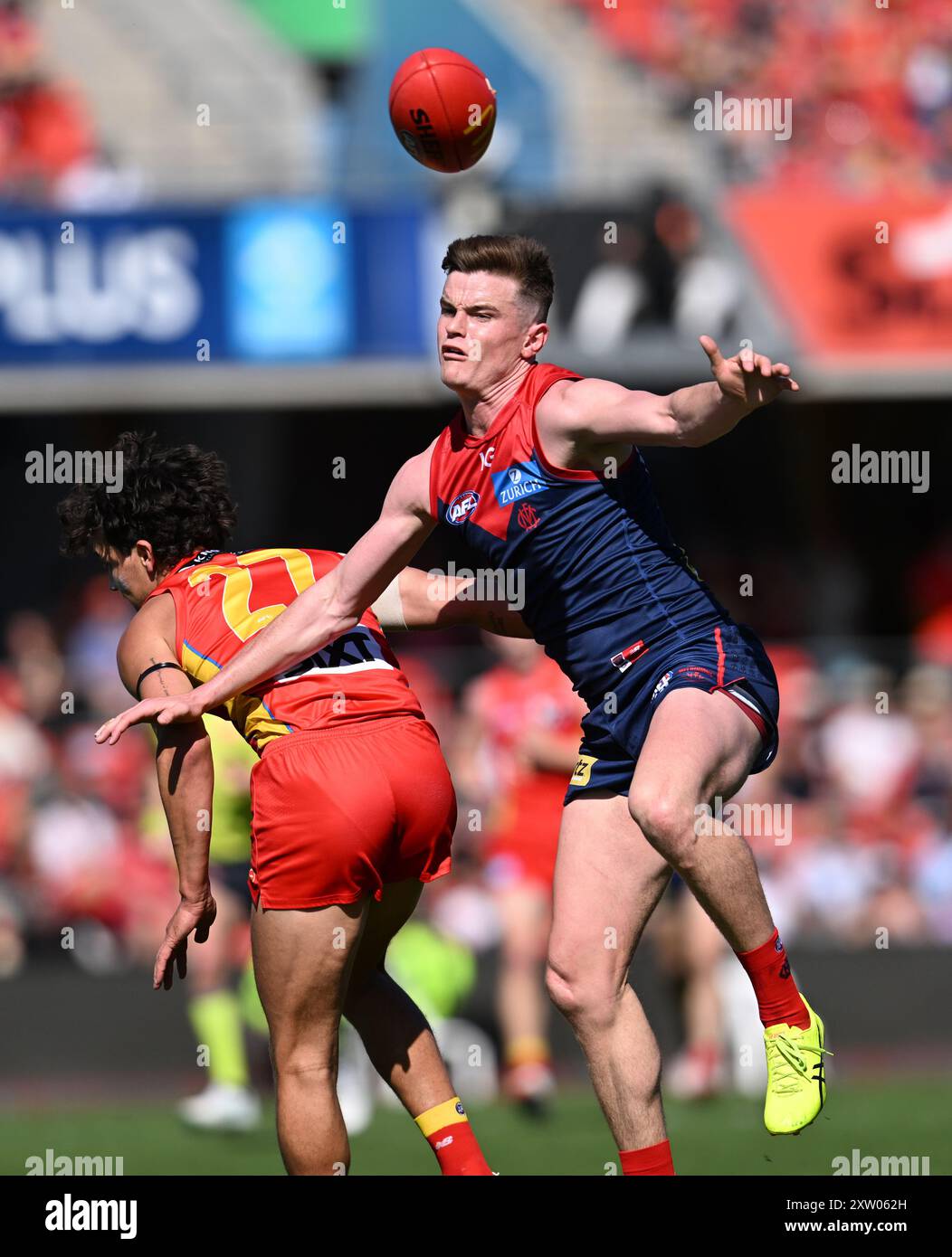 Gold Coast, Australia. 17th Aug, 2024. Bayley Fritsch (right) of the ...