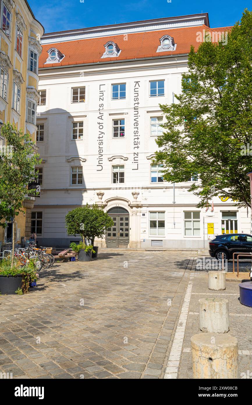 Entrance area exhibition austrian hi-res stock photography and images ...