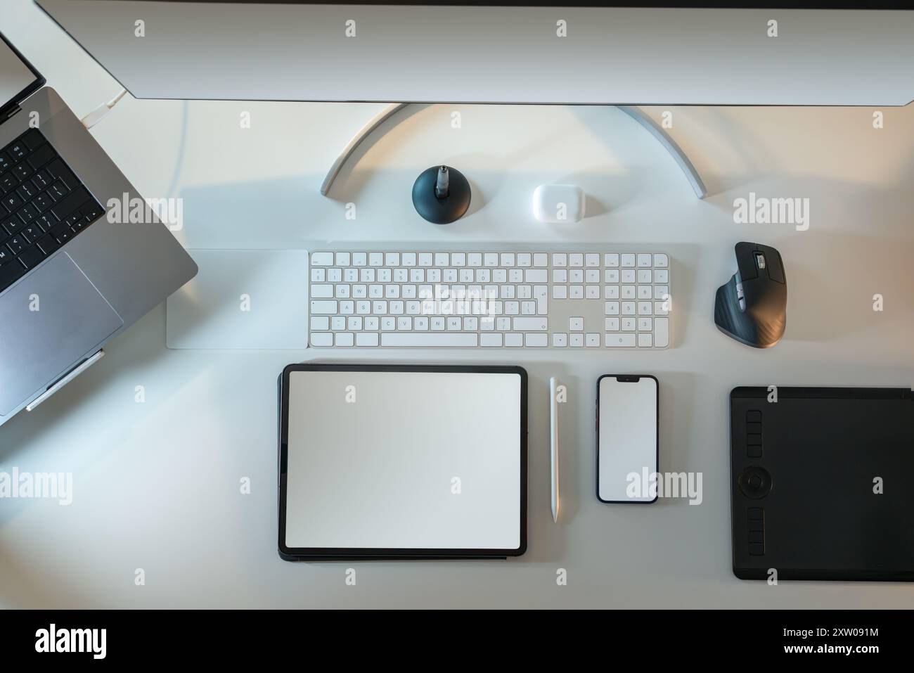 Smart devices blank screen mockup. Home studio office desktop. Table ...